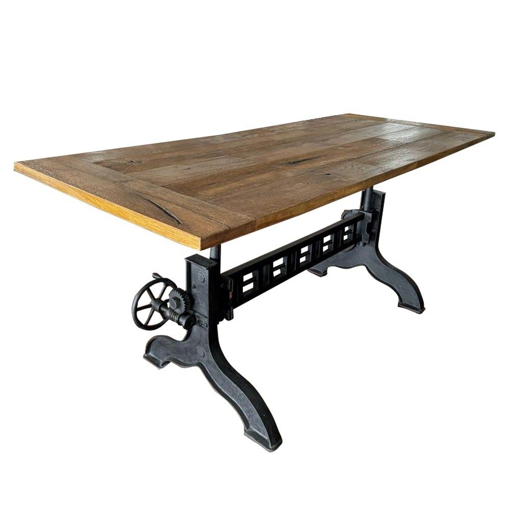 In hoogte verstelbare statafel